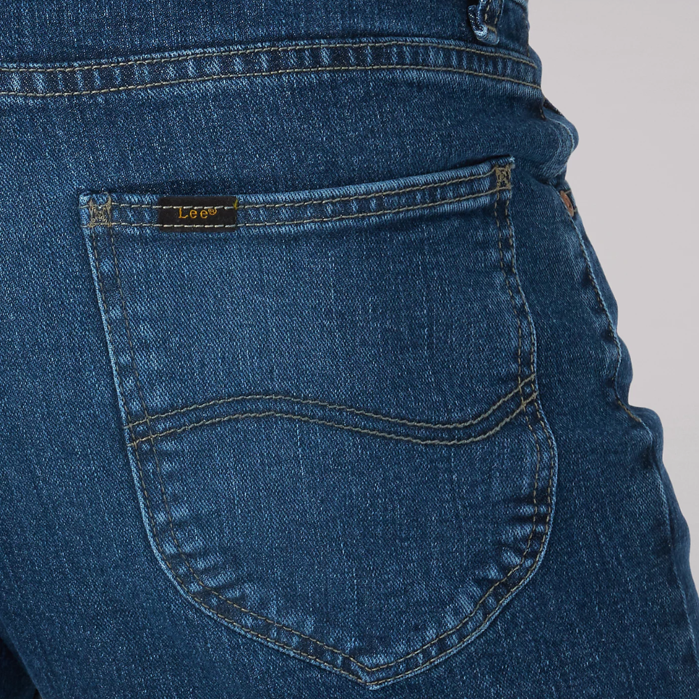 Lee Jeans Men’s Legendary Regular Straight Jean – Medium Blue – RONNINGS